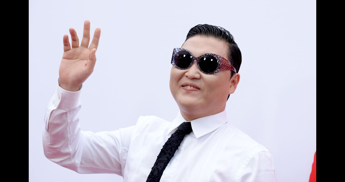 Photo : Psy attends the premiere of RED 2 held at Westwood Village ...