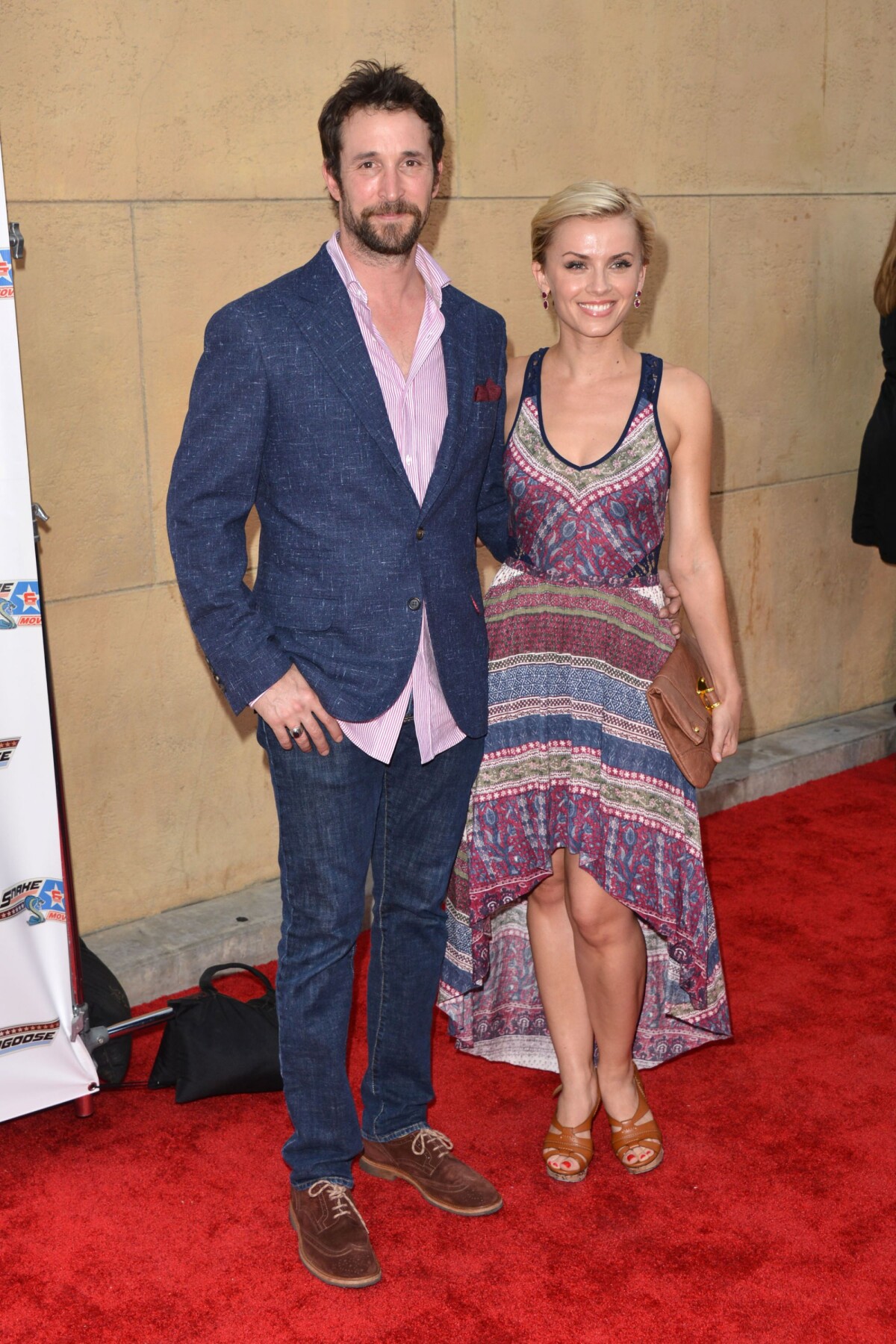 Photo : Noah Wyle et Sara Wells à la première du film "Snake and ...