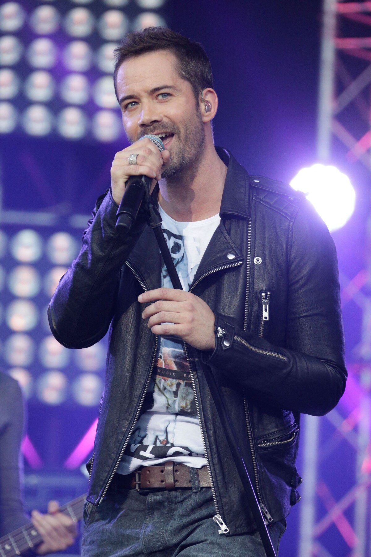 Photo : Emmanuel Moire au concert M6 Music Live à Issy-Les-Moulineaux ...