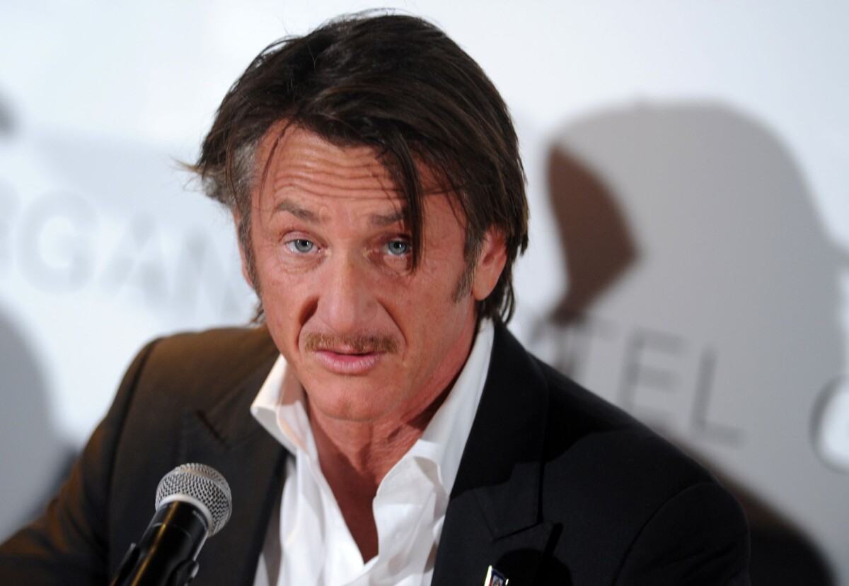 Photo : Sean Penn lors d'une conférence de presse avec son association ...