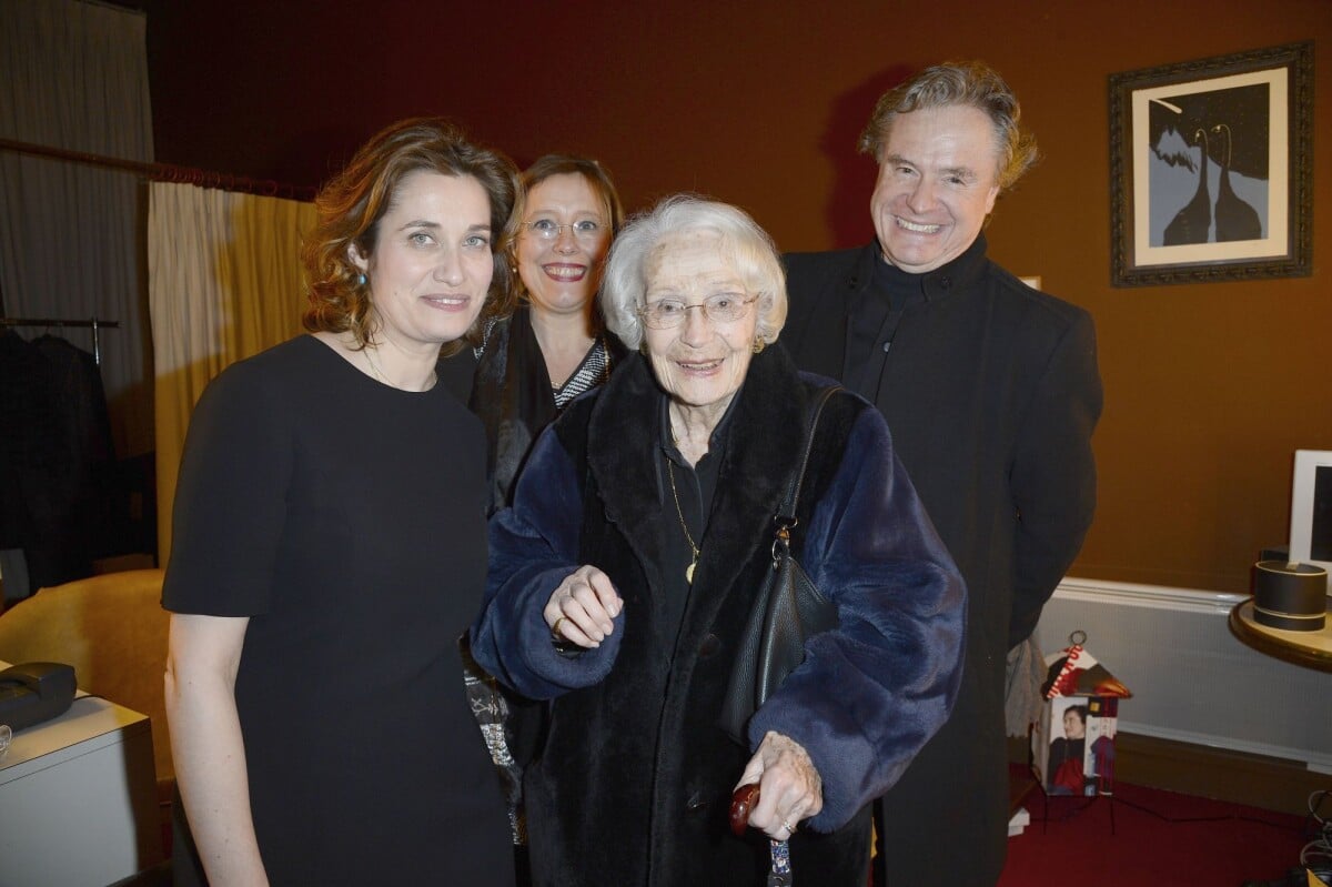 Photo : Emmanuelle Devos, Guest, Gisèle Casadesus et son fils Dominique ...
