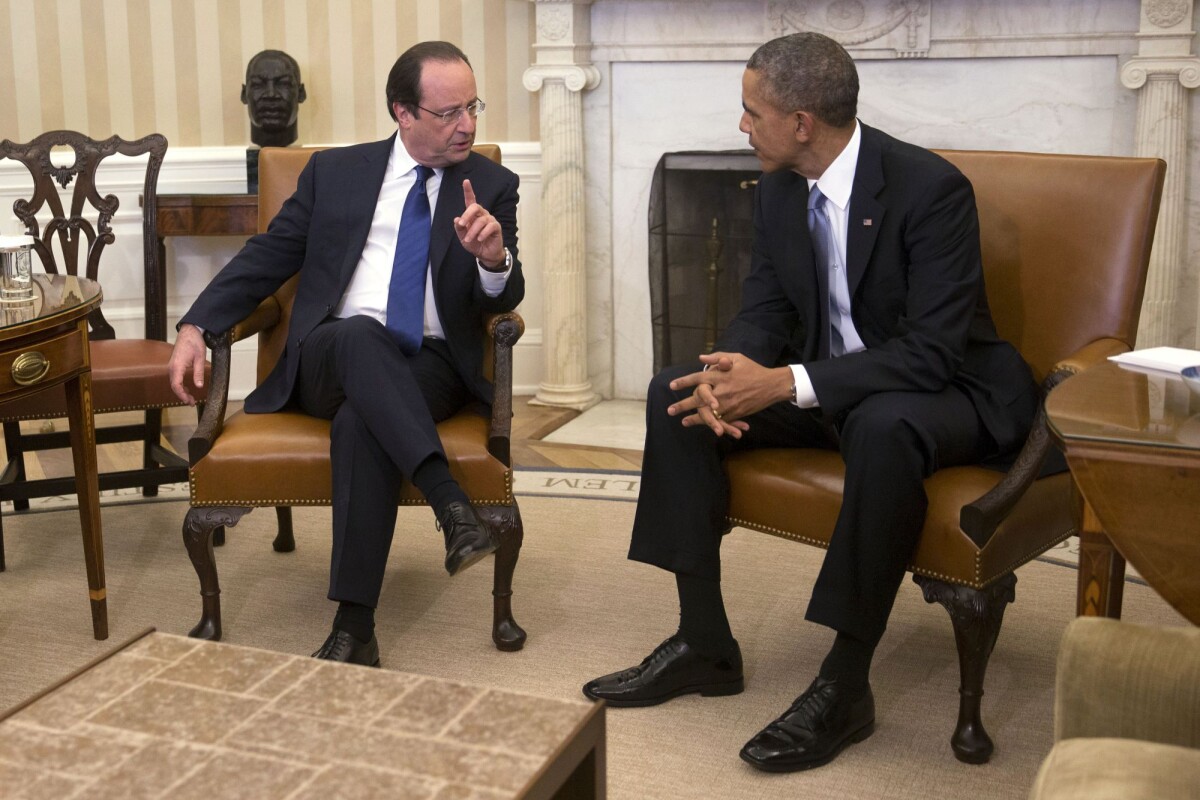 Photo : U.S. President Barack Obama, right, meets with Francois ...