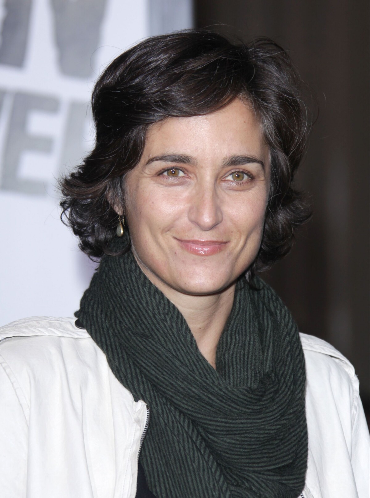 Photo : Alexandra Hedison lors de l'avant-première du film Le Livre d ...