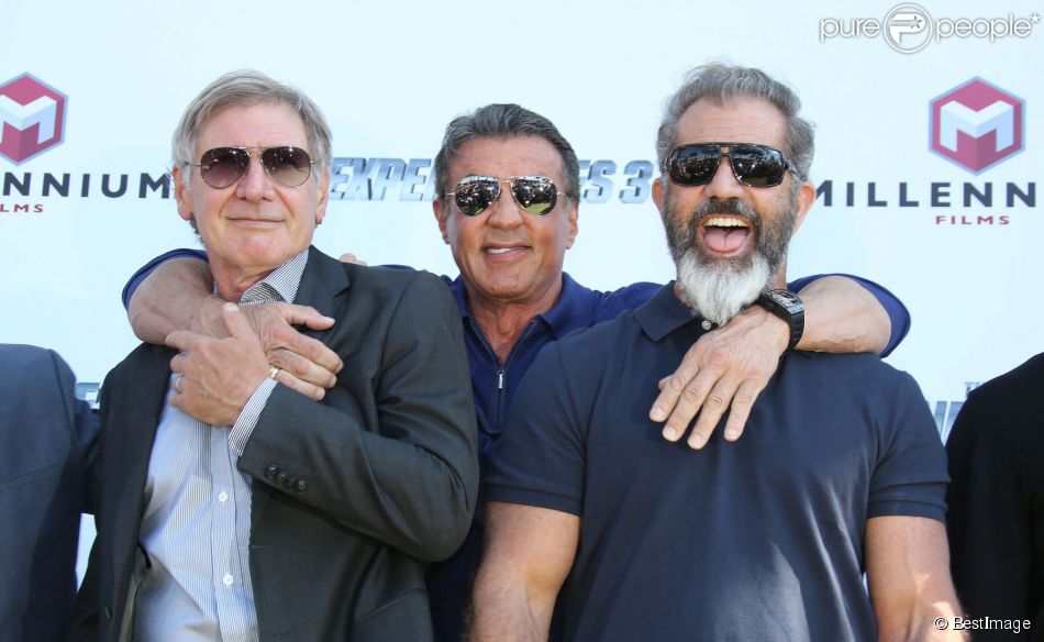Sylvester Stallone et ses Expendables en tank à Cannes, tous muscles ...