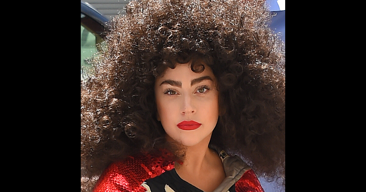 Lady GaGa méconnaissable : Nouvelle coupe, bas résille, la diva s'égare ...