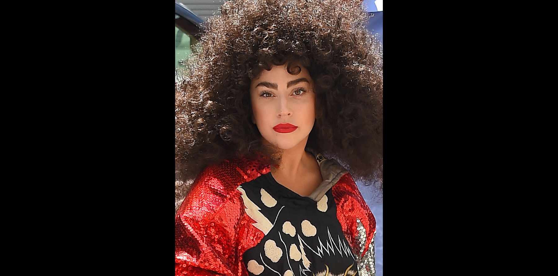 Lady GaGa méconnaissable : Nouvelle coupe, bas résille, la diva s'égare ...
