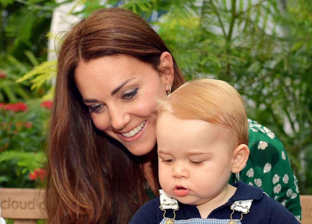 Photo : Le prince George de Cambridge à l'exposition Sensational ...