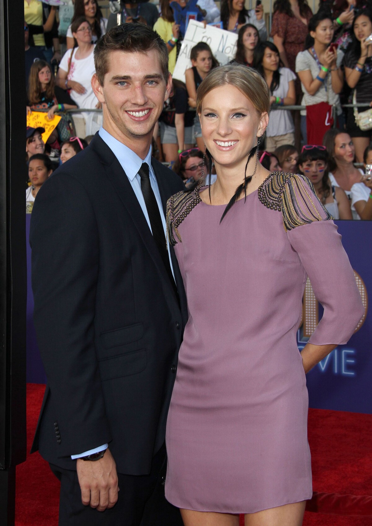 Photo : Heather Morris et Taylor Hubbell, à la première de Glee le ...