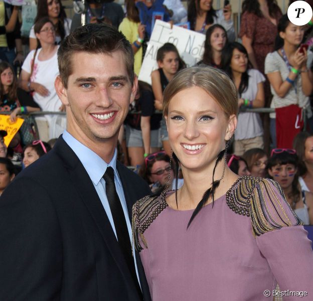 Heather Morris : La star de ''Glee'' s'est fiancée ! - Purepeople