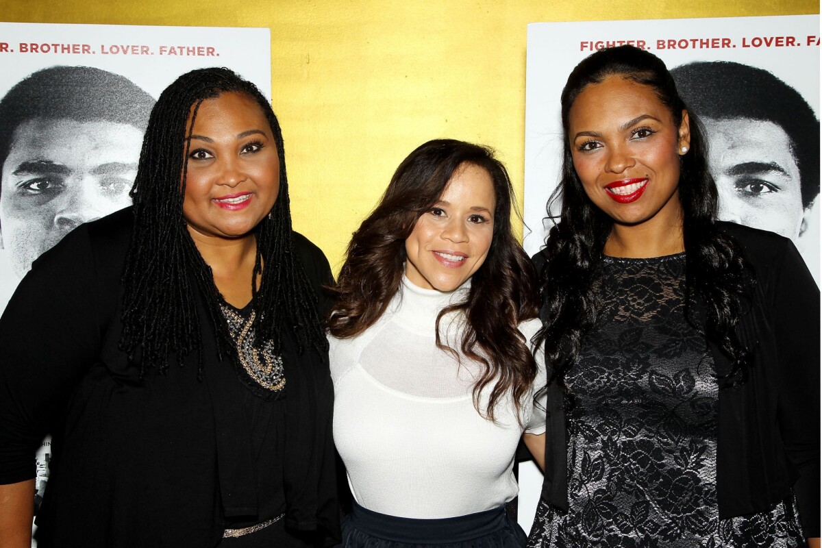 Photo : Maryum Ali, Rosie Perez, Hana Ali le 2 octobre 2014 à New York ...