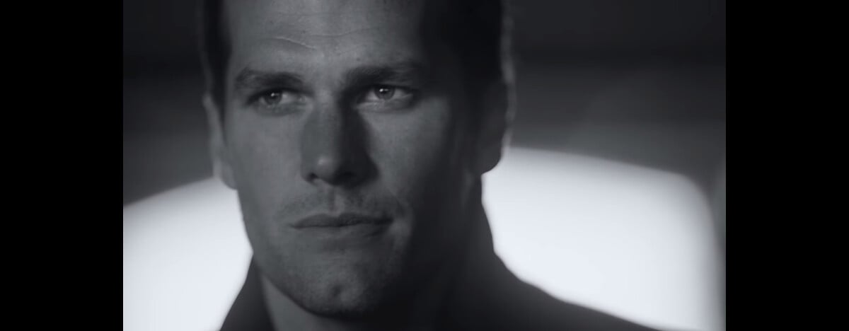 Photo : Tom Brady et son chien Lua dans une vidéo pour la marque UGG ...