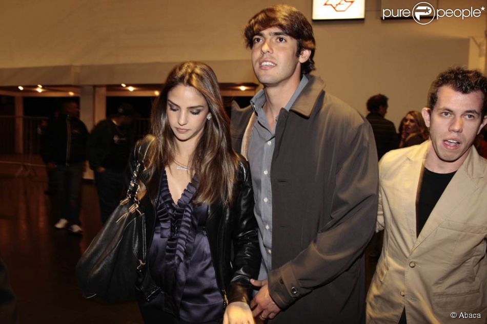 Le footballeur Kaka et sa jolie Carolina, heureux parents d'une petite ...