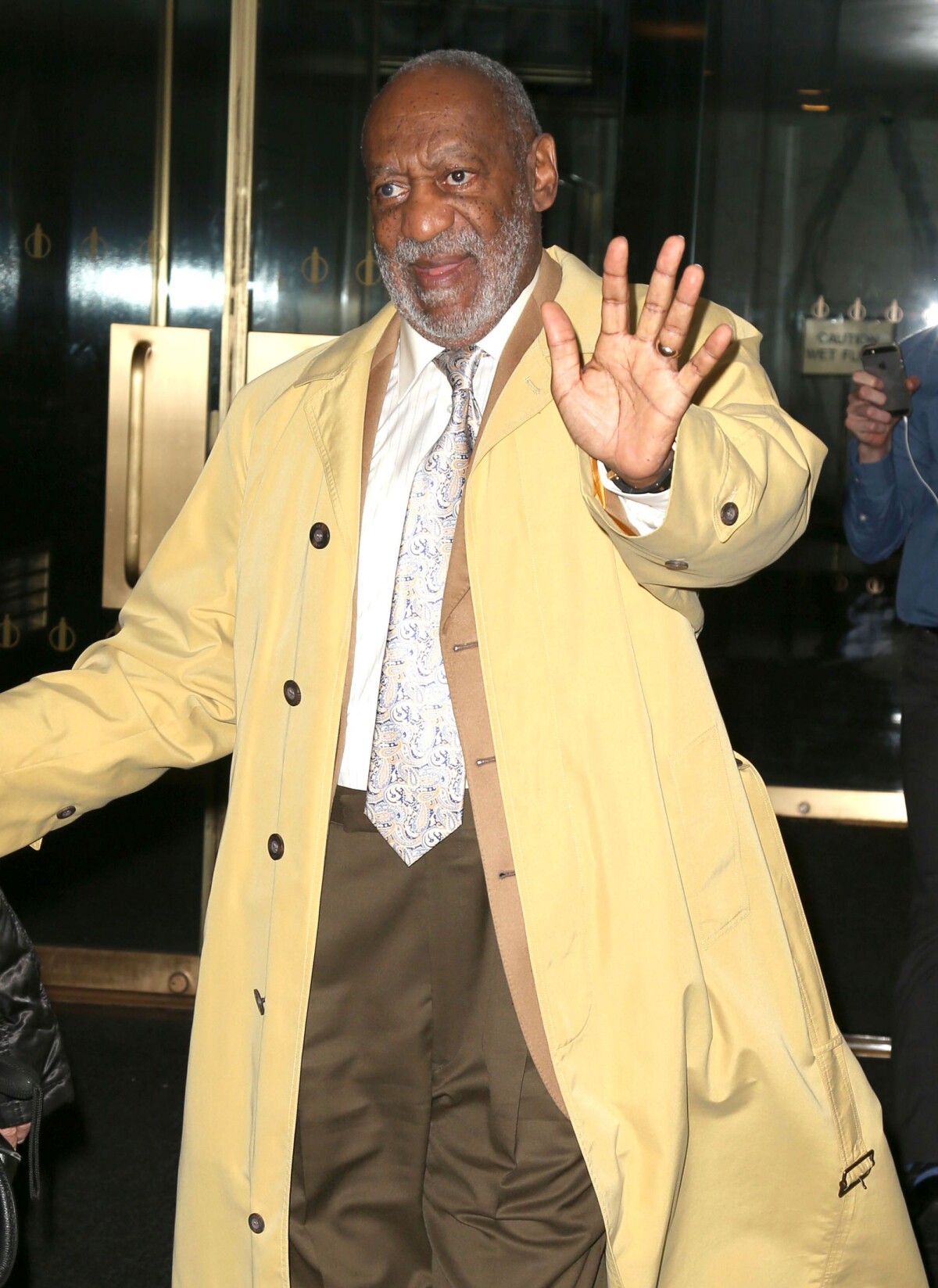Photo : Bill Cosby à la sortie des studios de la NBC à New York, le 1er ...