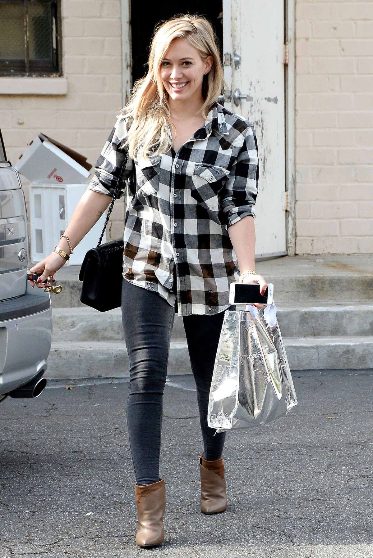 Photo : Hilary Duff de sortie à Beverly Hills, Los Angeles, porte une ...