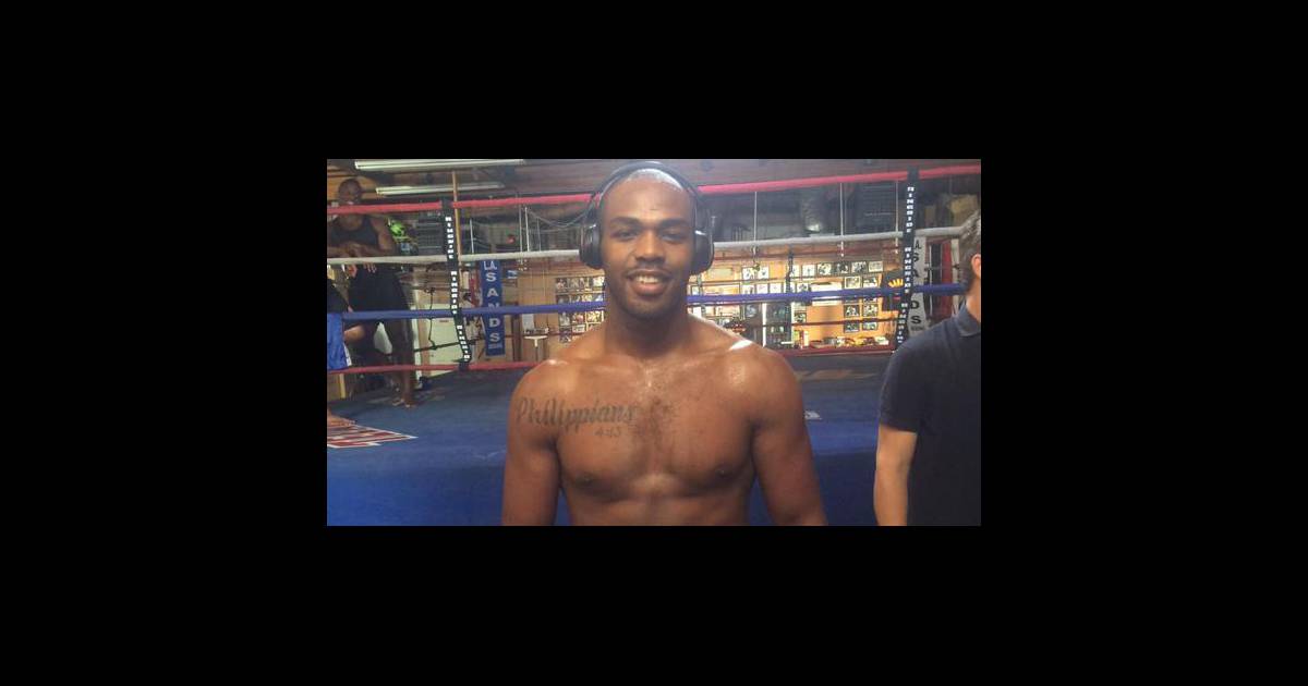 Jon ''Bones'' Jones : Drogue et délit de fuite, la superstar du MMA en ...