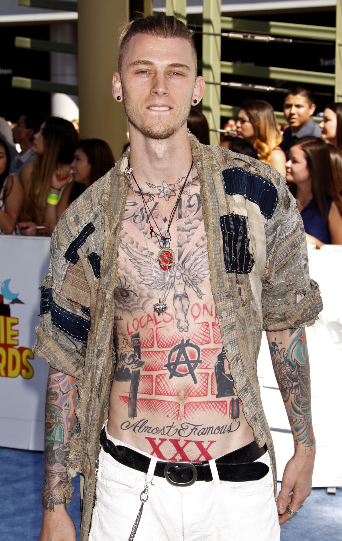 Photo : Machine Gun Kelly - Cérémonie des "MTV Movie Awards 2015" à Los ...