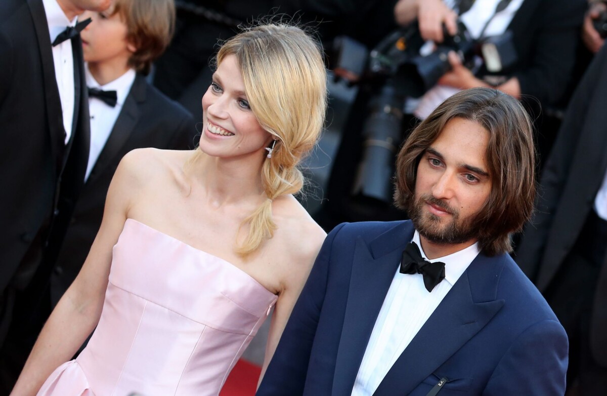 Photo : Dimitri Rassam et sa femme Masha Rassam - Montée des marches du ...