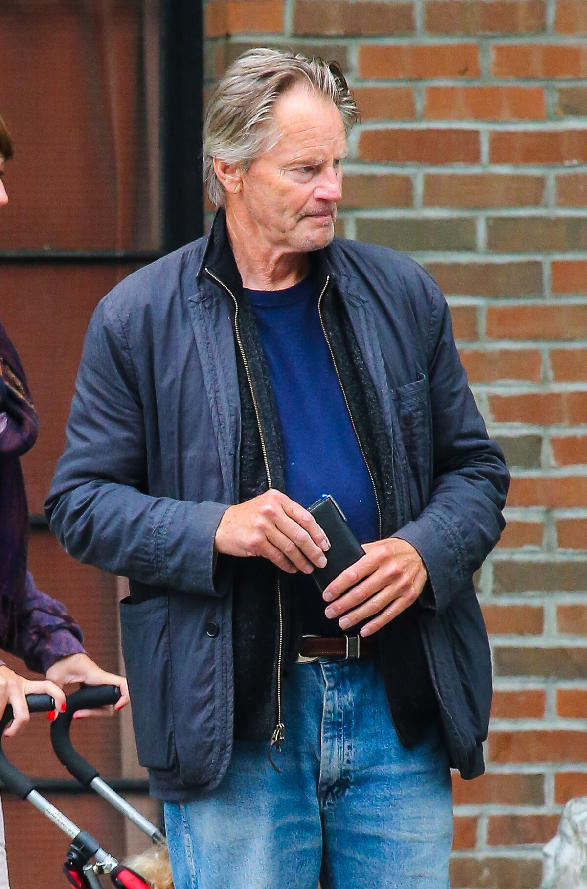 Photo : Sam Shepard et sa compagne se promènent à New York, le 9 mai ...