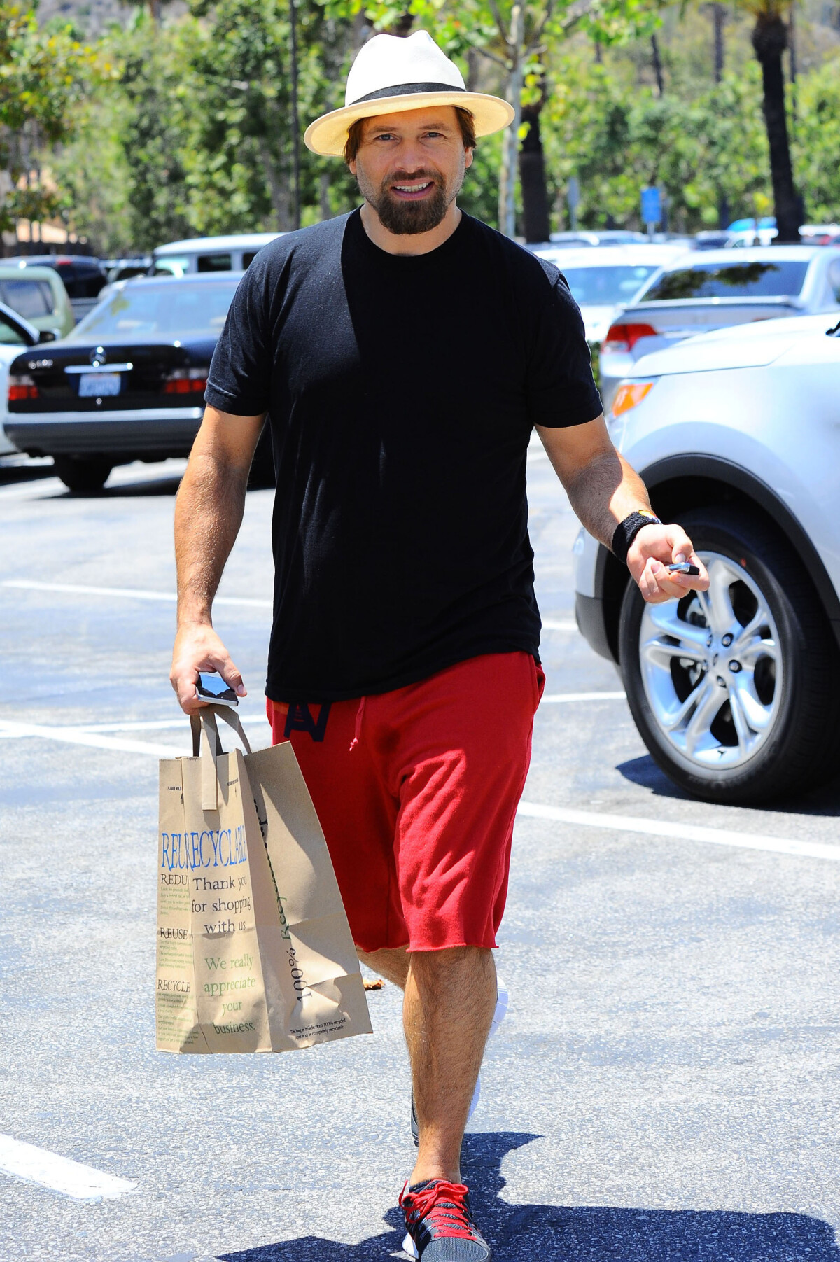 Photo : Rick Salomon fait du shopping à Calabasas, le 16 juillet 2014 ...