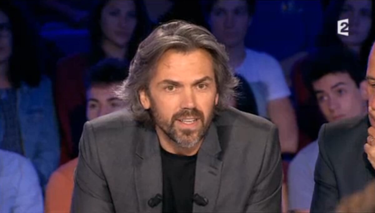 Photo : Aymeric Caron, au moment de ses adieux à On n'est pas couché ...