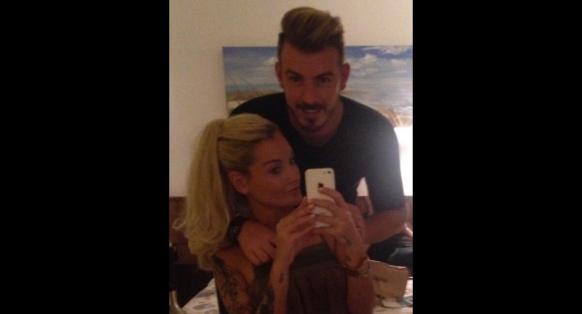 Photo : Aurélie Dotremont fêtant sa première année d'amour avec Julien ...