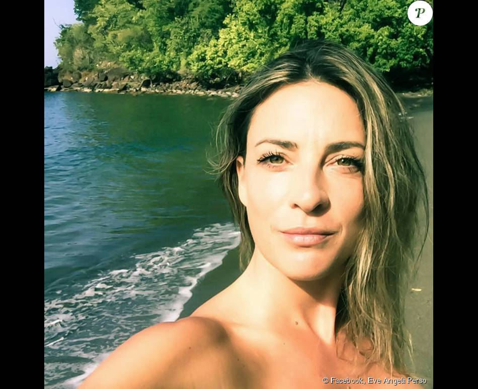Eve Angeli sublime au bord de la mer. - Purepeople