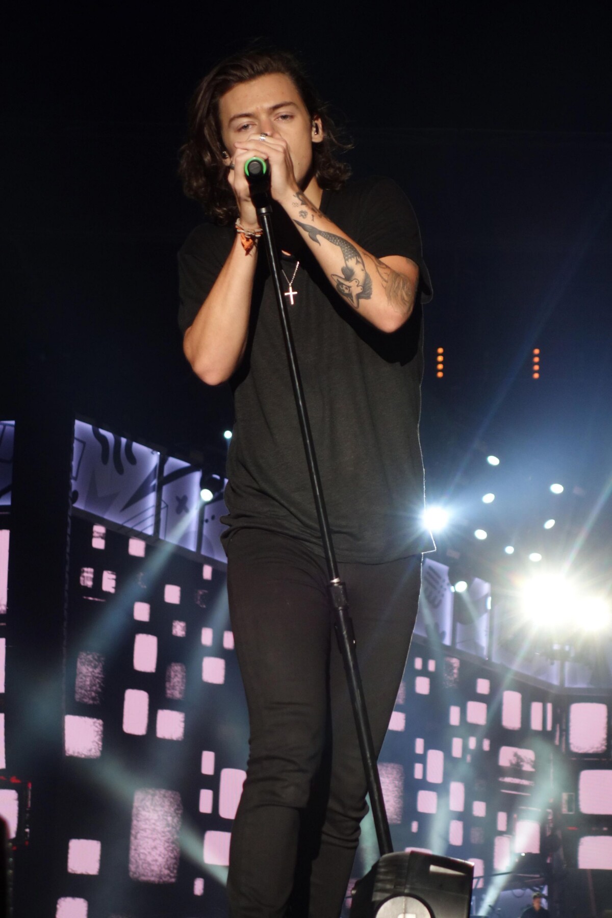 Photo : Harry Styles - Le groupe One Direction en concert à Adelaïde en ...