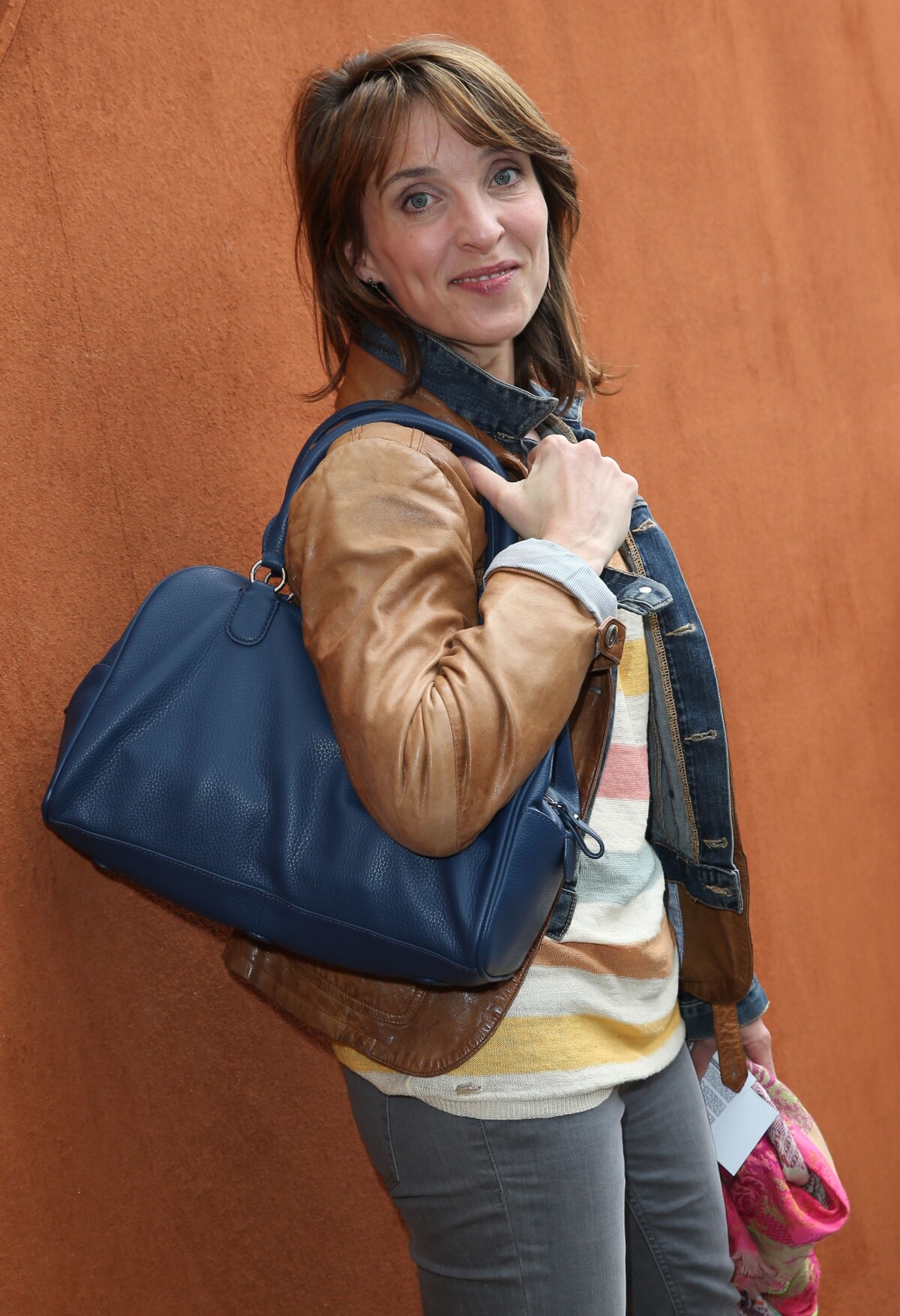 Photo : Alix Poisson - People au village des Internationaux de France ...