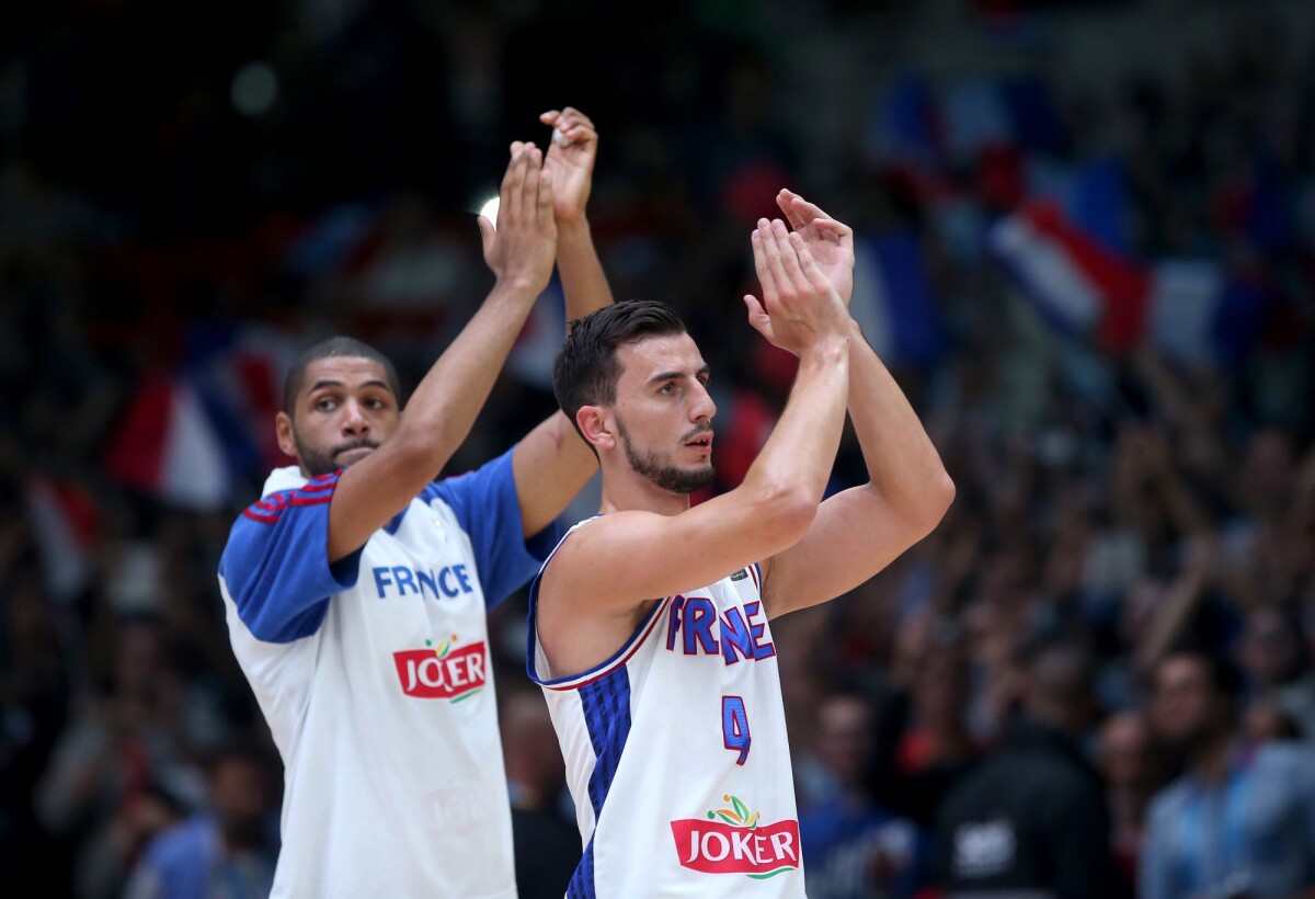 Photo : Leo Westermann et Nicolas Batum lors du huitième des ...