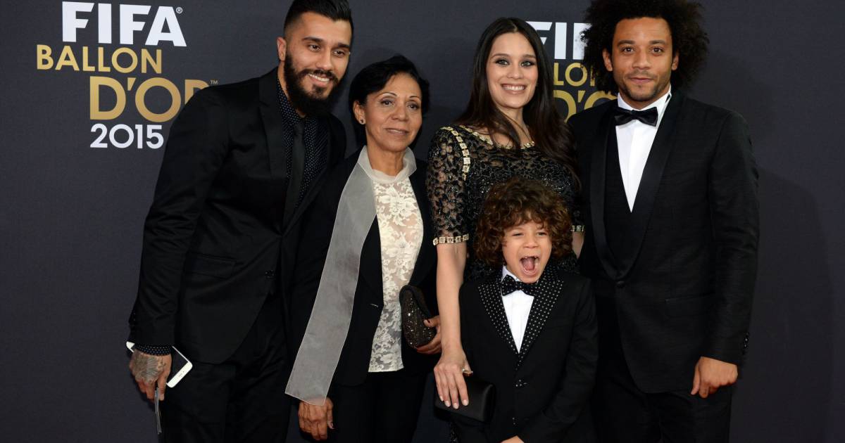 Marcelo et sa famille lors de la cérémonie du Ballon d'or 2015 à la ...