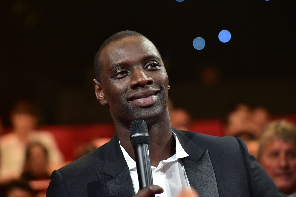 Vidéo : Omar Sy présente son frère mannequin - Purepeople