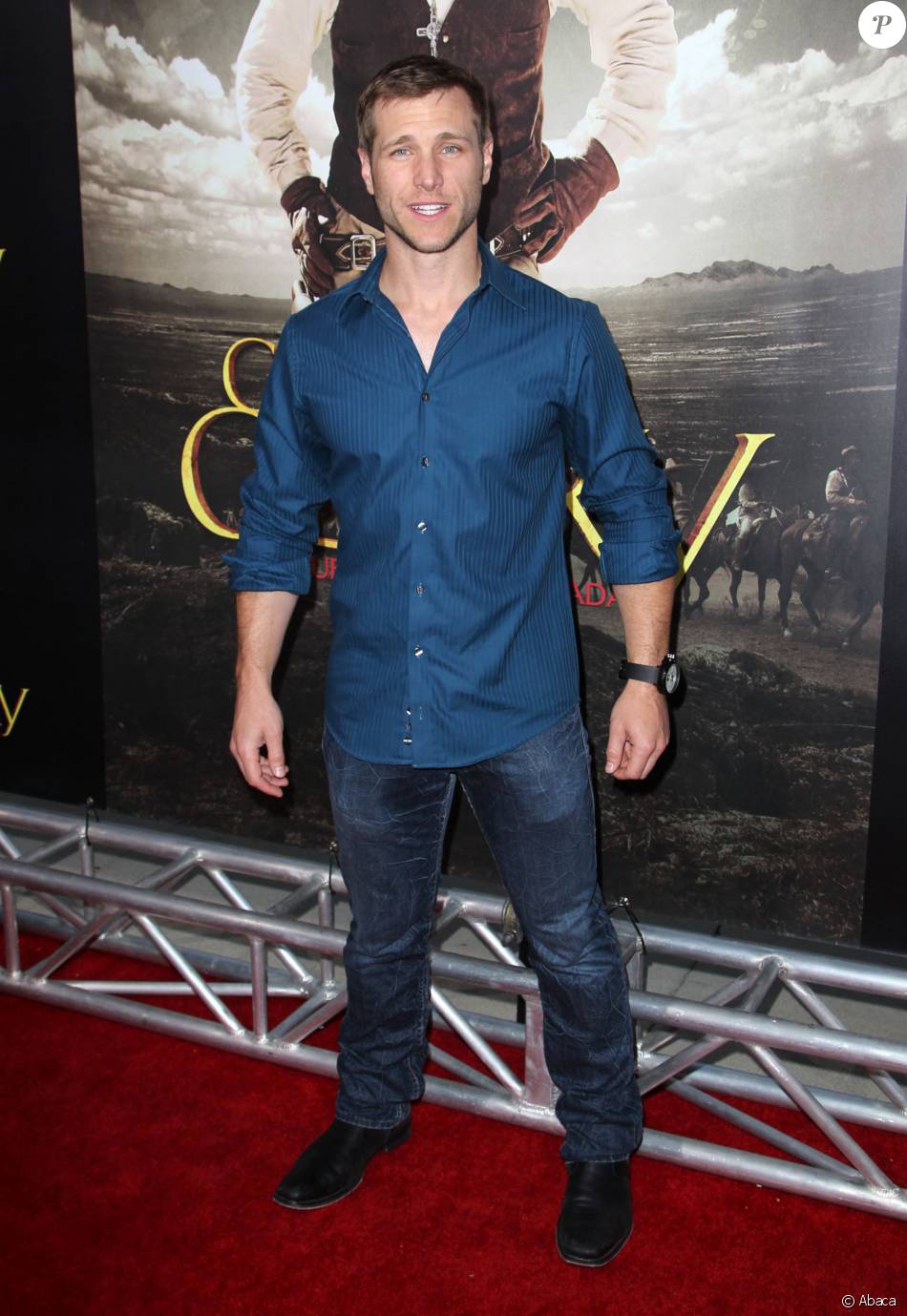 Jake Pavelka à la première de 'For Greater Glory' à Beverly Hills, Los ...
