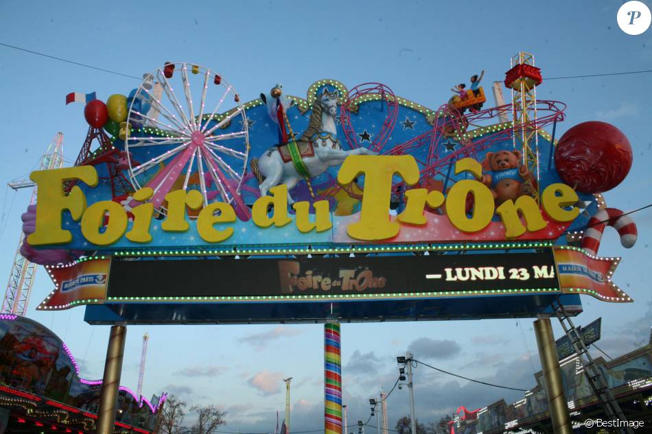 Soirée d'ouverture de la Foire du Trône à Paris, le 25 mars 2016 ...
