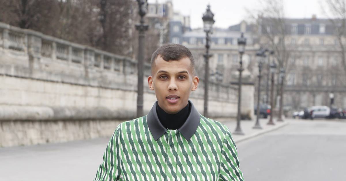 Stromae au Défilé de mode Valentino prêt-à-porter Automne Hiver 2015 ...