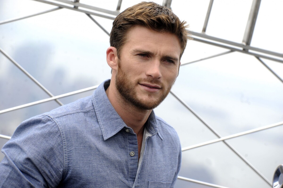 Photo : Scott Eastwood visite l'Empire State Building avec Britt ...