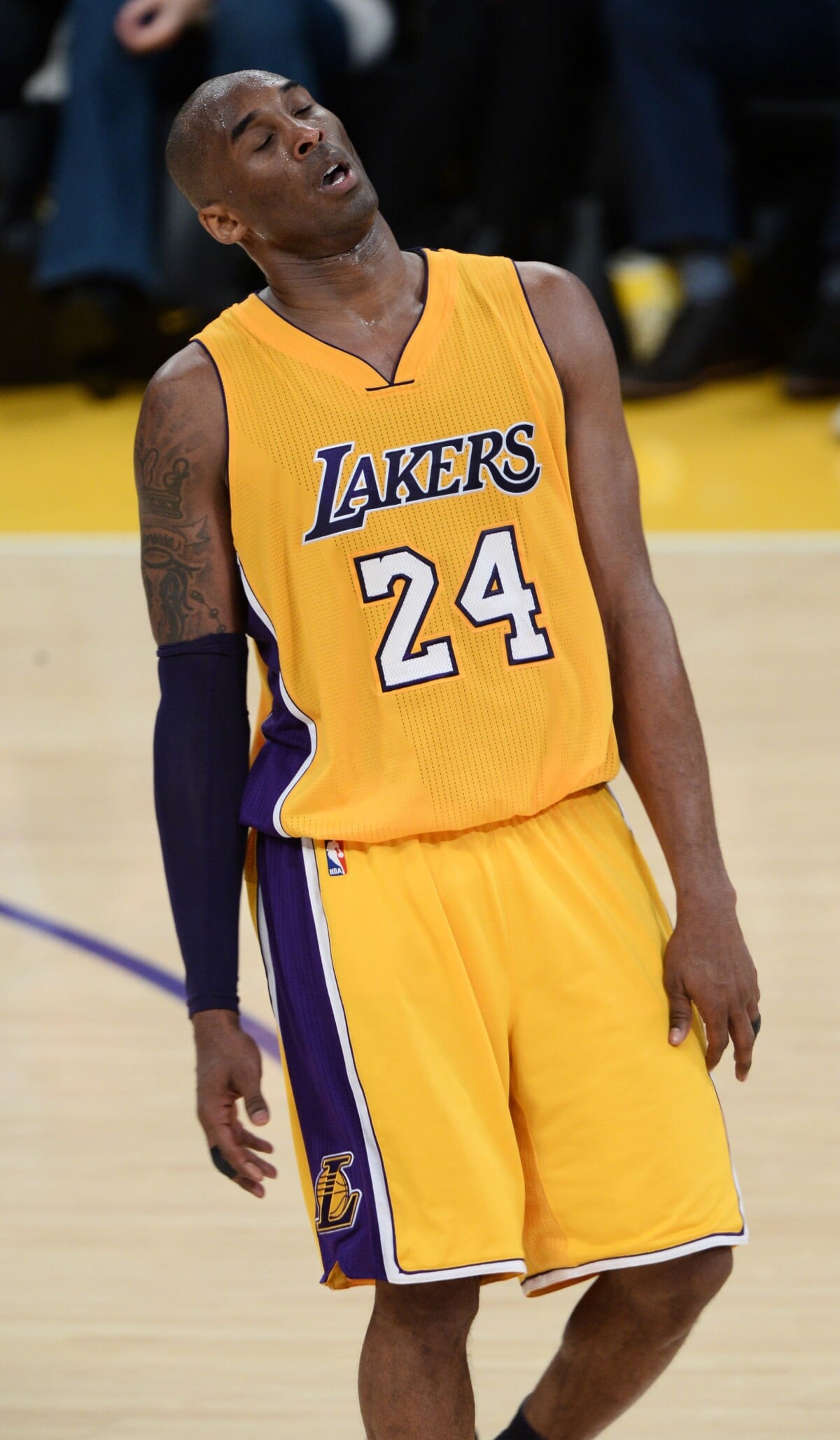 Photo : Kobe Bryant tire sa révérance ! "Black Mamba" a joué son ...
