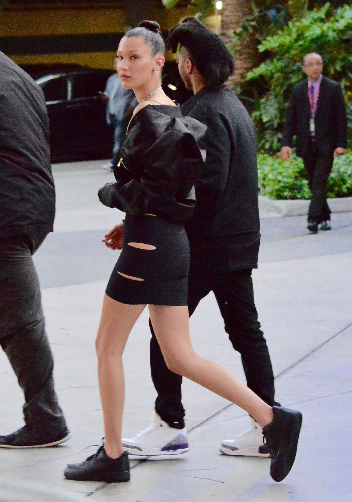 Photo : Bella Hadid et The Weeknd arrive au Staples Center pour ...