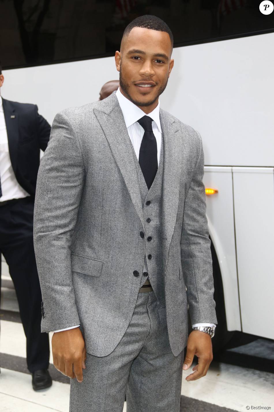 Trai Byers People La Soir e Saks Fifth Avenue Pendant La Fashion Trai Byers People La Soir e Saks Fifth Avenue Pendant La Fashion