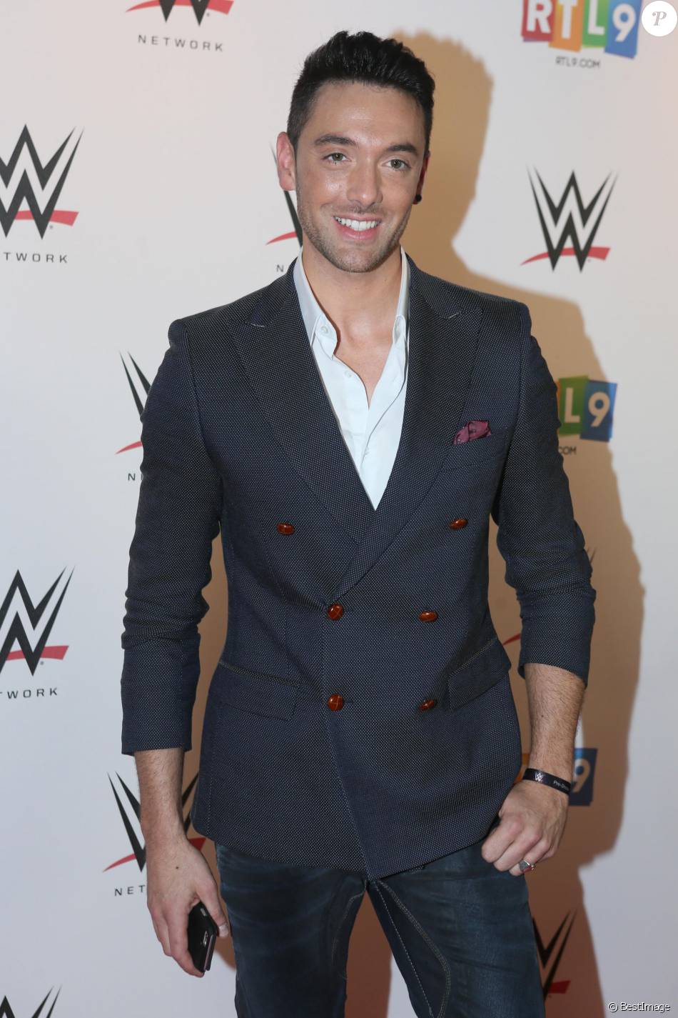 Maxime Dereymez, dans les coulisses du combat de catch WWE LIVE Revenge ...