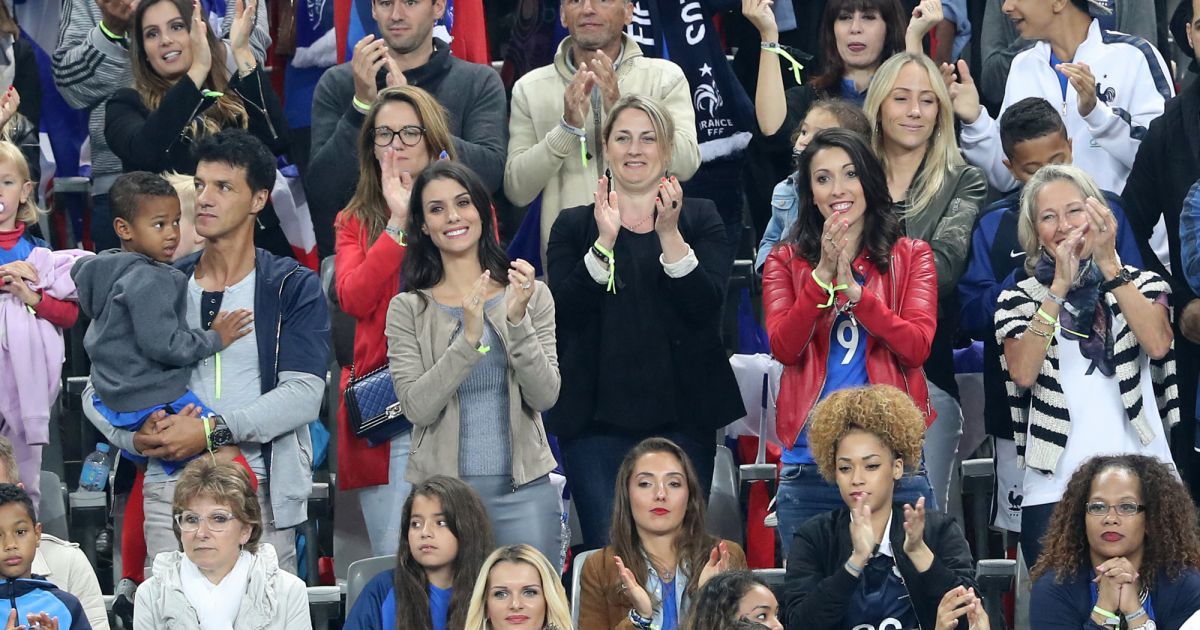 Marine Lloris (Femme de Hugo Loris), Sandra Evra (La femme de Patrice ...