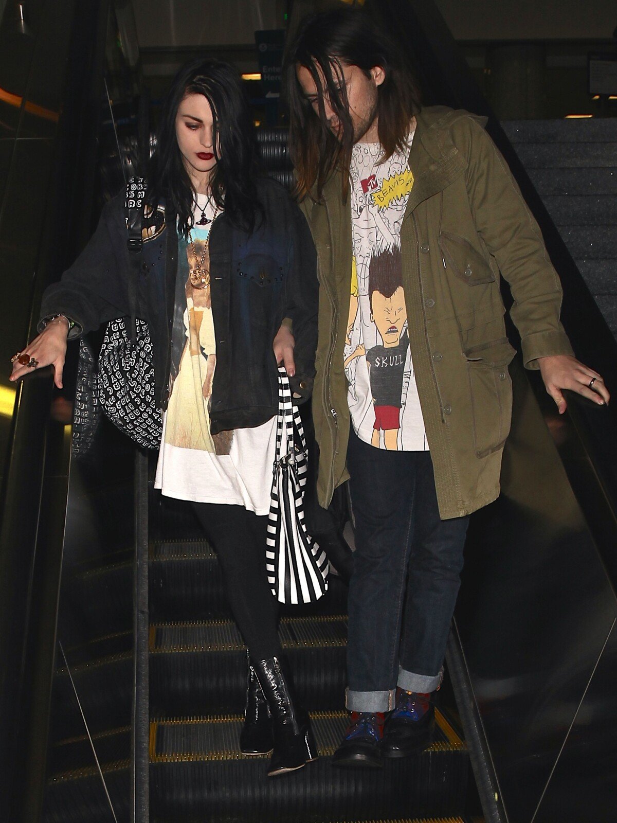 Photo : Frances Bean Cobain et Isaiah Silva arrivent à LAX, le 26 ...