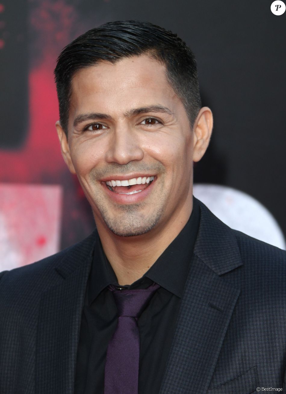 Jay Hernandez à la première de Bad Moms au Mann Village à Westwood, le ...