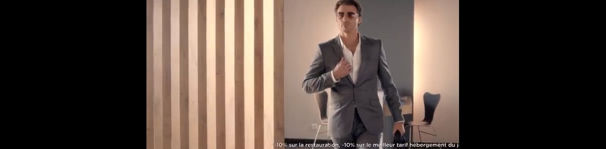 Photo : Matthias Pohl (Secret Story 2) dans une publicité pour Ibis. - Purepeople