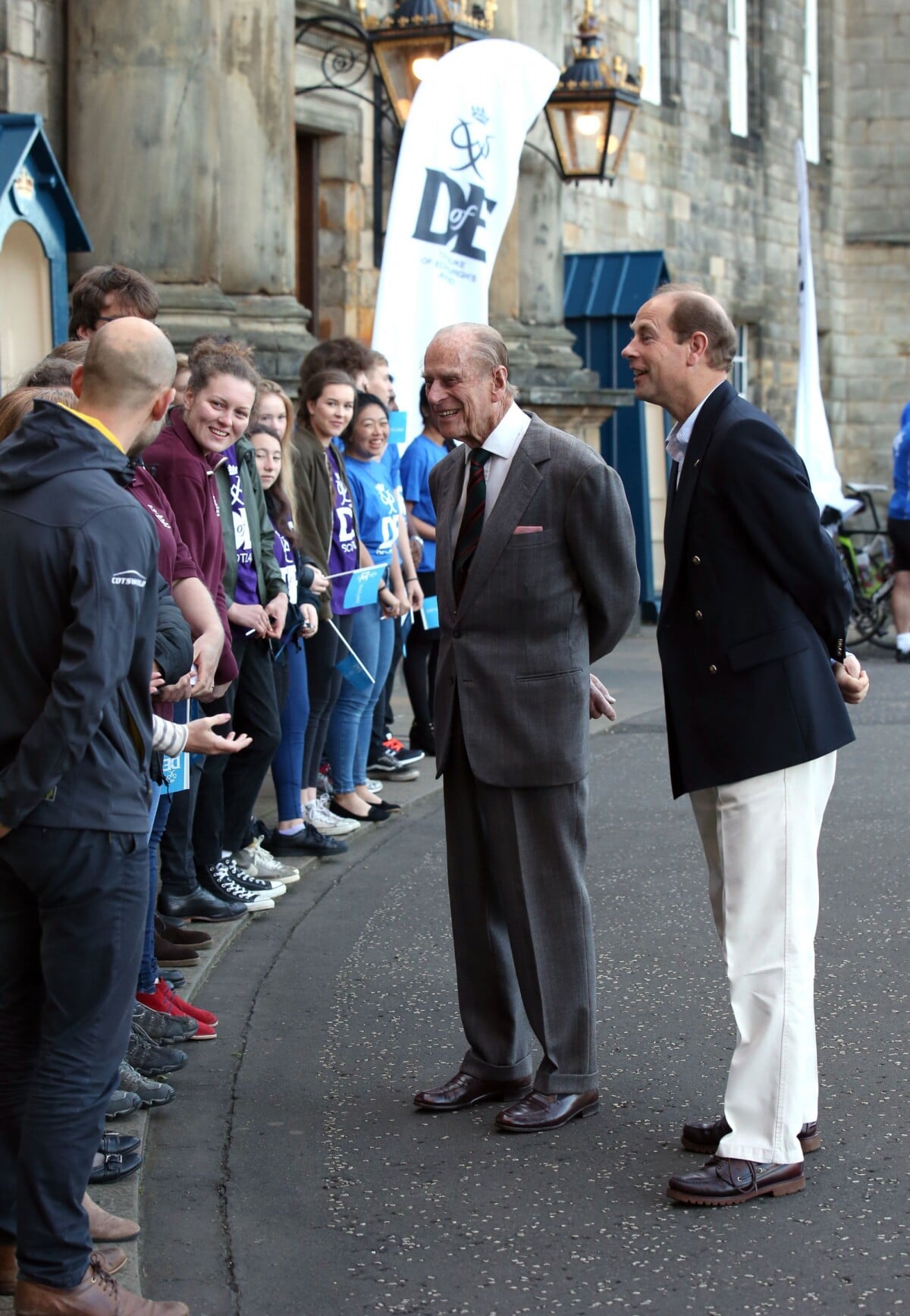 Photo : Le duc d'Edimbourg et le prince Edward sont venus encourager la ...