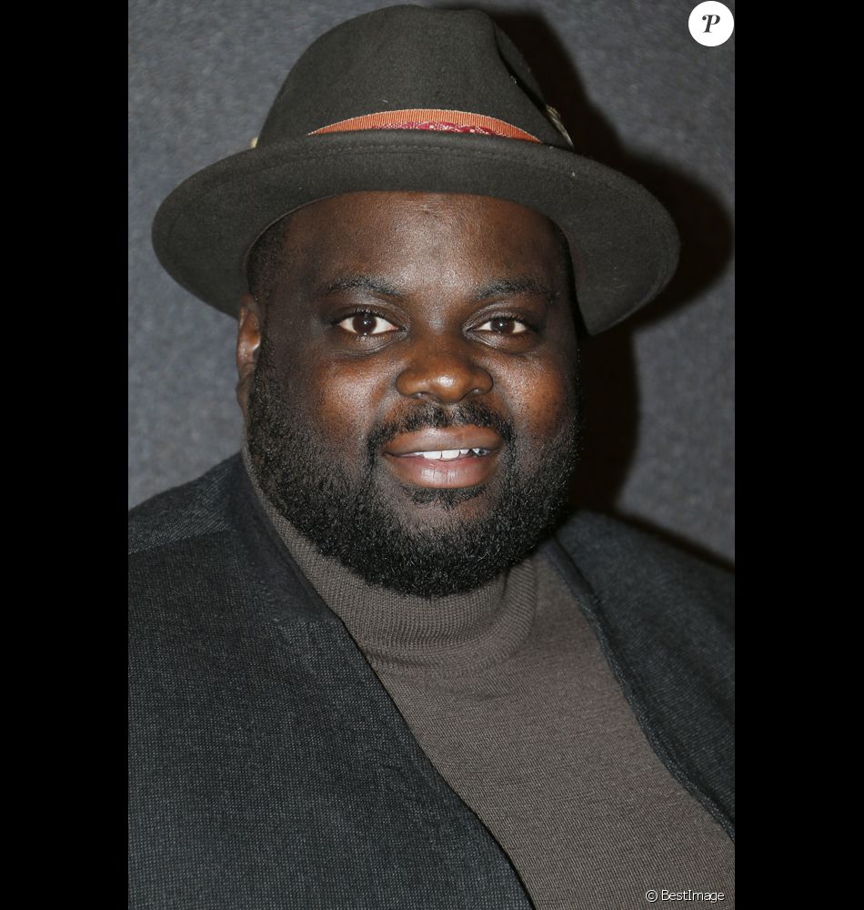 Issa Doumbia - Avant-première du film Chocolat au Gaumont Champs ... Issa Doumbia - Avant-première du film Chocolat au Gaumont Champs ...