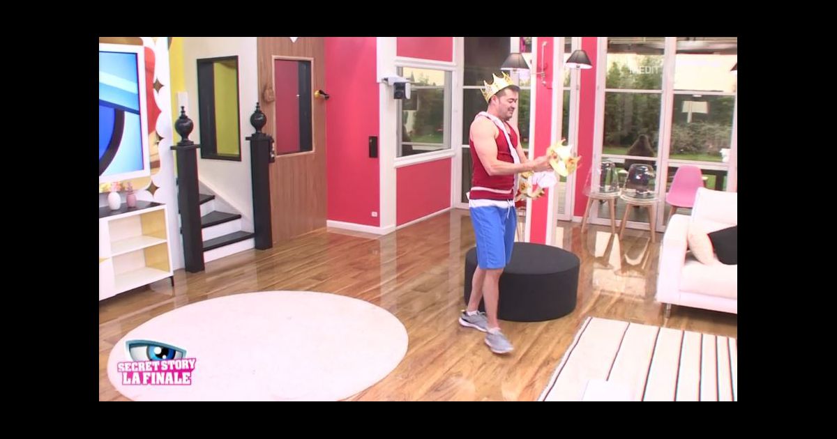 Thomas - Secret Story 10 sur NT1, le 15 novembre 2016. - Purepeople