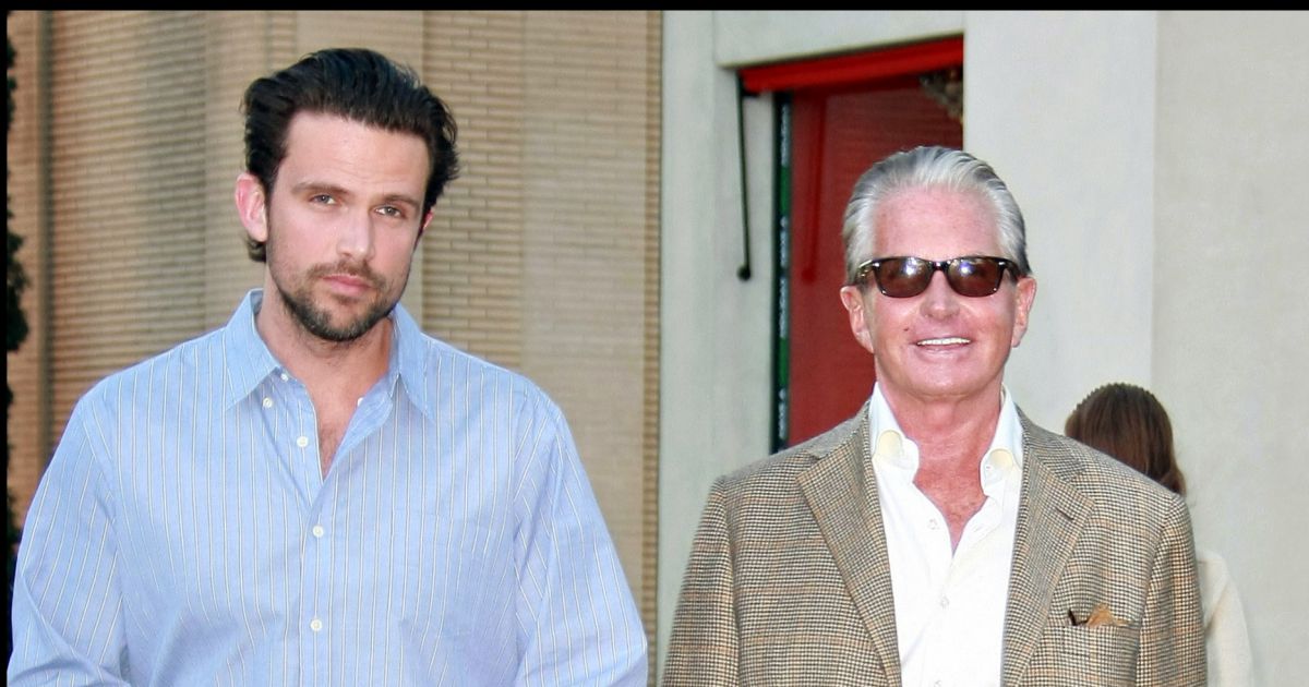 George Hamilton et son fils Ashley à Beverly Hills en 2007 - Purepeople
