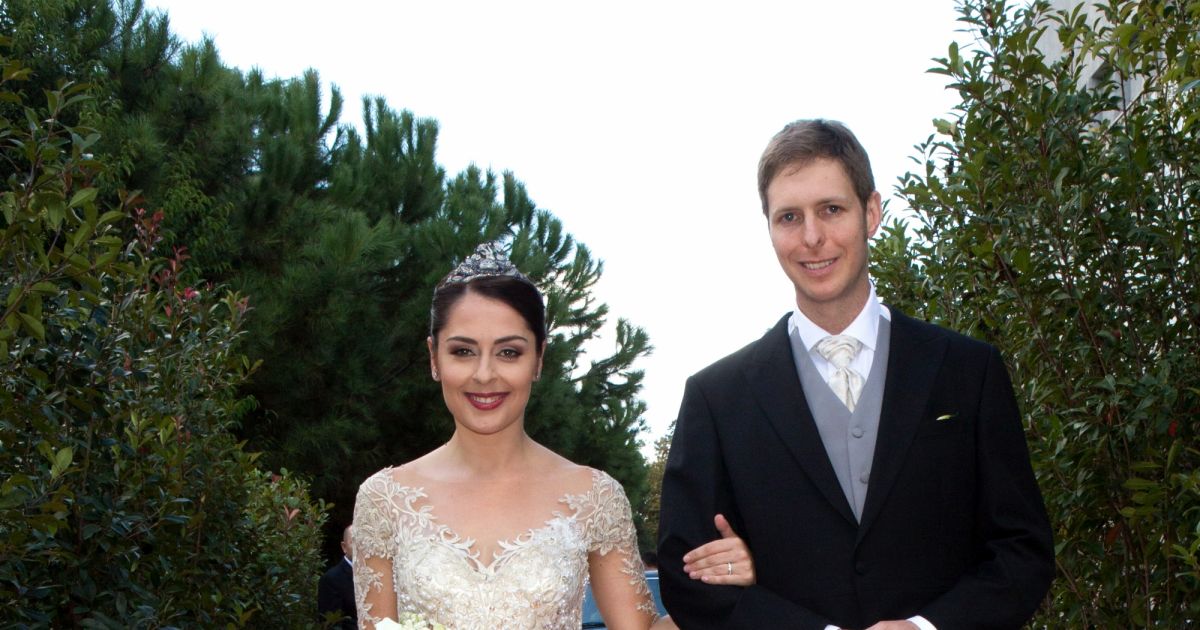 Le mariage du prince Leka II d'Albanie et d'Elia Zaharia à Tirana ...
