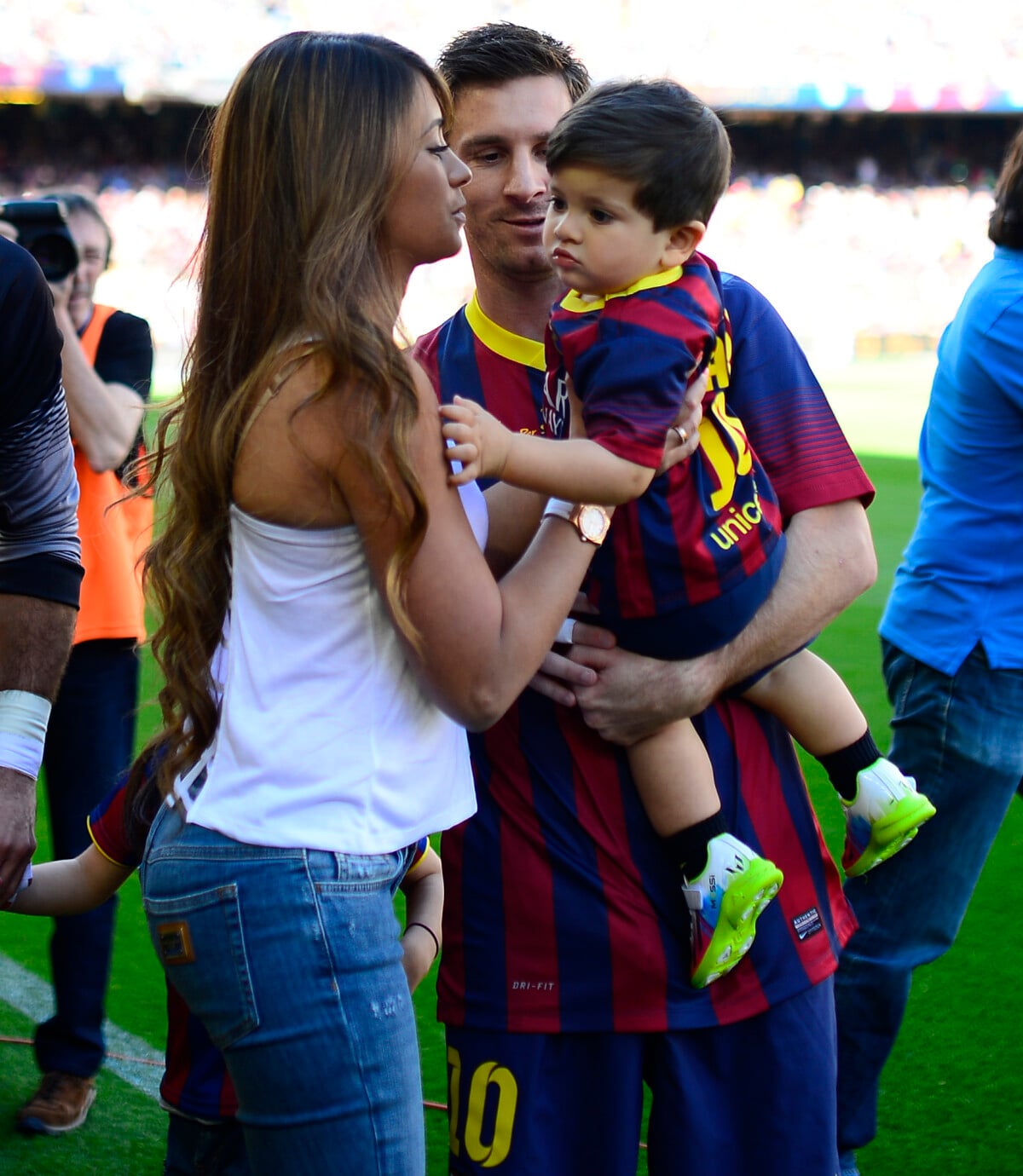 Photo : Lionel Messi avec sa compagne Antonella Roccuzzo et leur fils ...