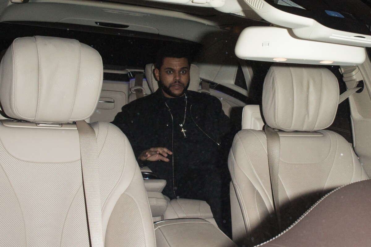Photo : Bella Hadid et The Weeknd sortent à 8h00 du matin du Pavillon ...